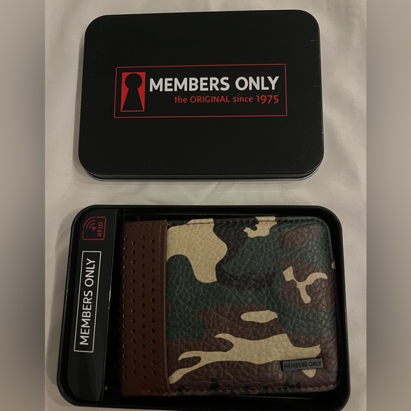 Members Only | Bags | Rare Members Only Leather Wallet Style 5wt949m2 ...